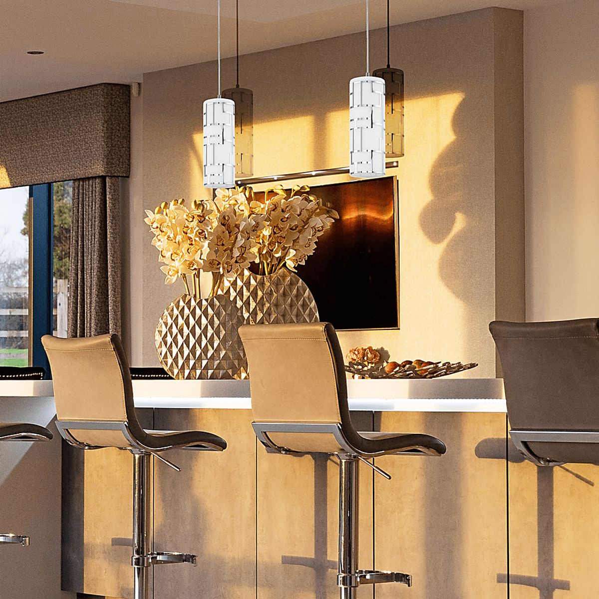Emile Gate White Pendant | Rooms to Go