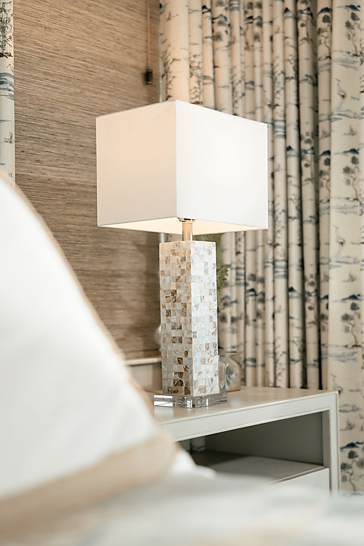 Ermine Park 2 Pc Ivory Beige Set Of Lamps | Rooms to Go