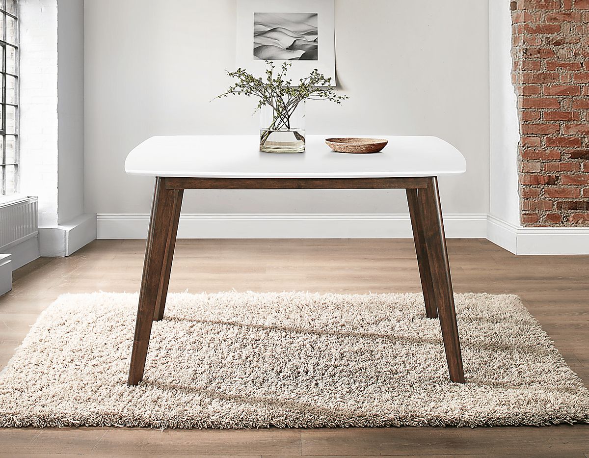 Fairlinks White Colors,White Dining Table | Rooms to Go