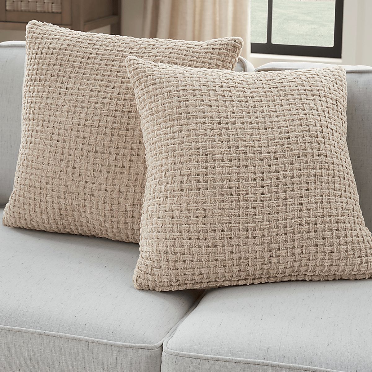 Freddie Beige Pillows, Set Of 2 | Rooms to Go