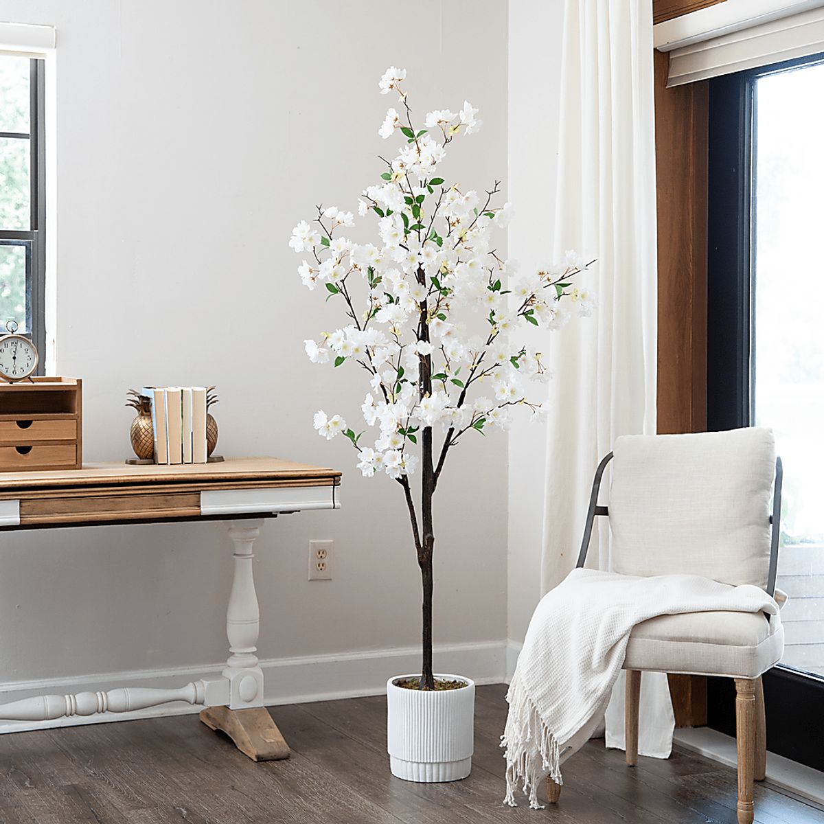 Frenata White Tree | Rooms to Go