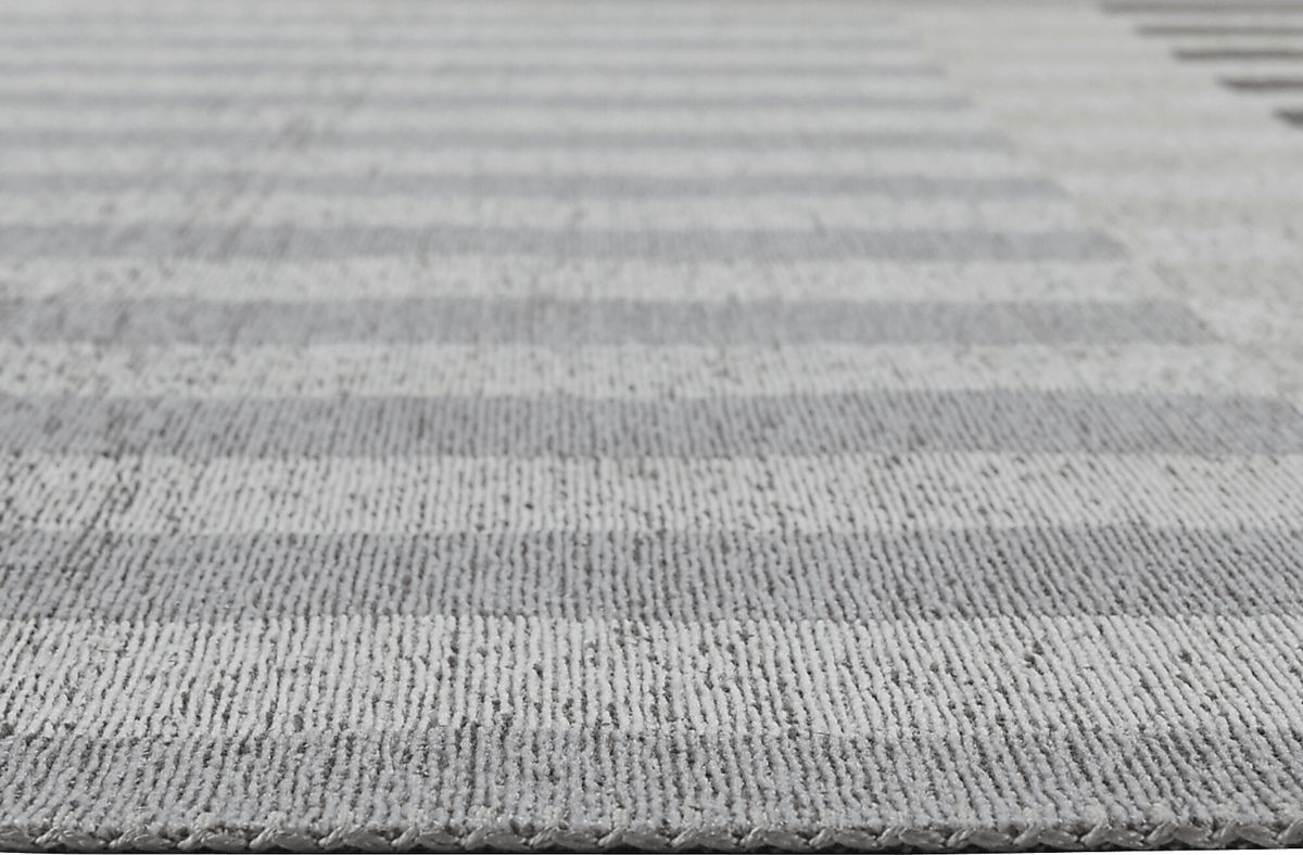 Frinn Brown Rugs | Rooms to Go