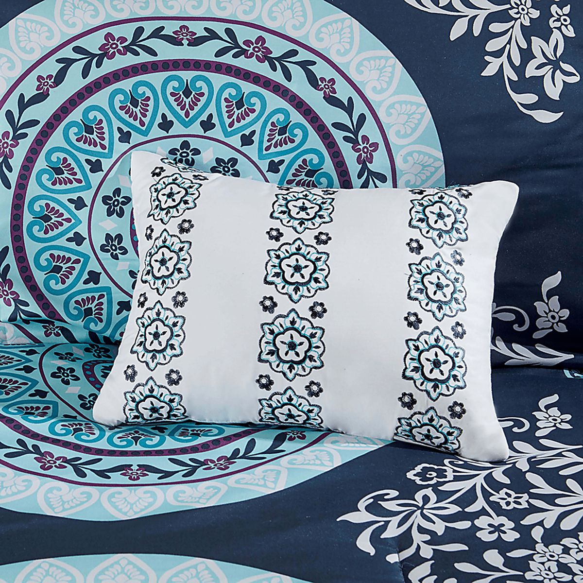 Gallaudet Blue Queen Comforter Set | Rooms to Go