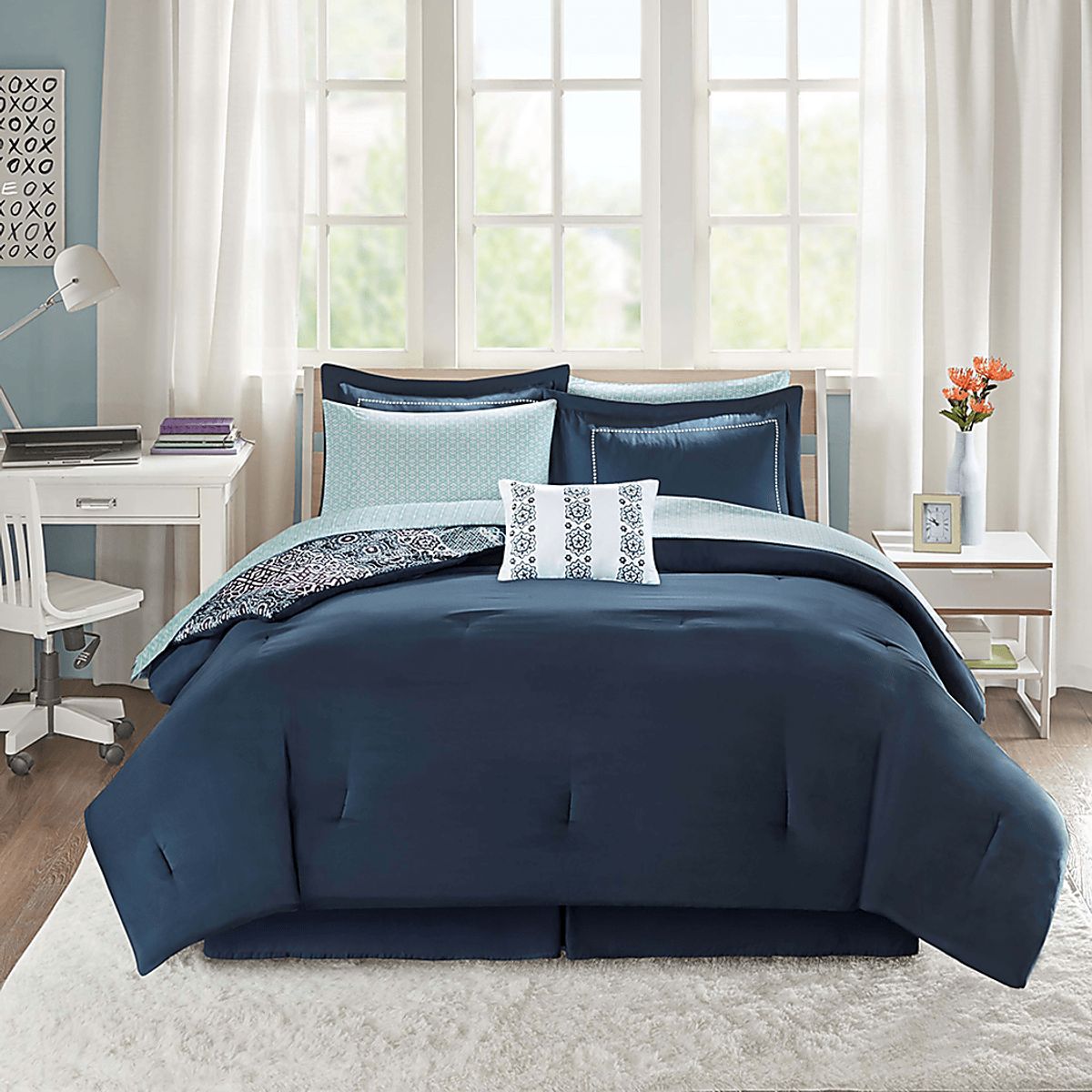 Gallaudet Blue Queen Comforter Set | Rooms to Go