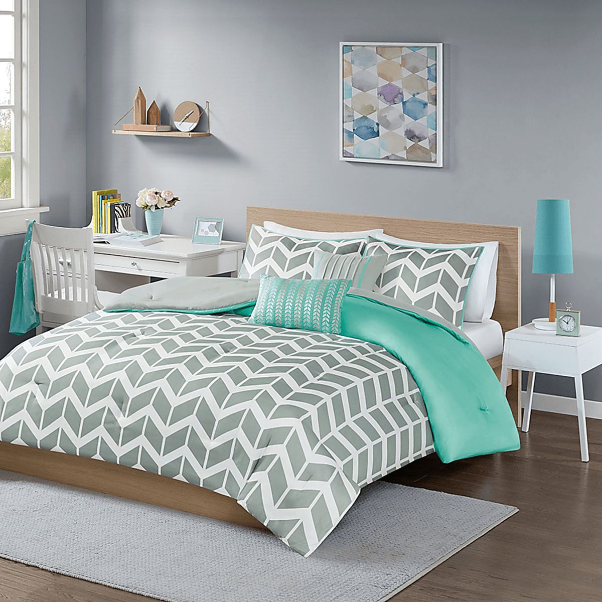 Geany Blue King Comforter Set | Rooms to Go