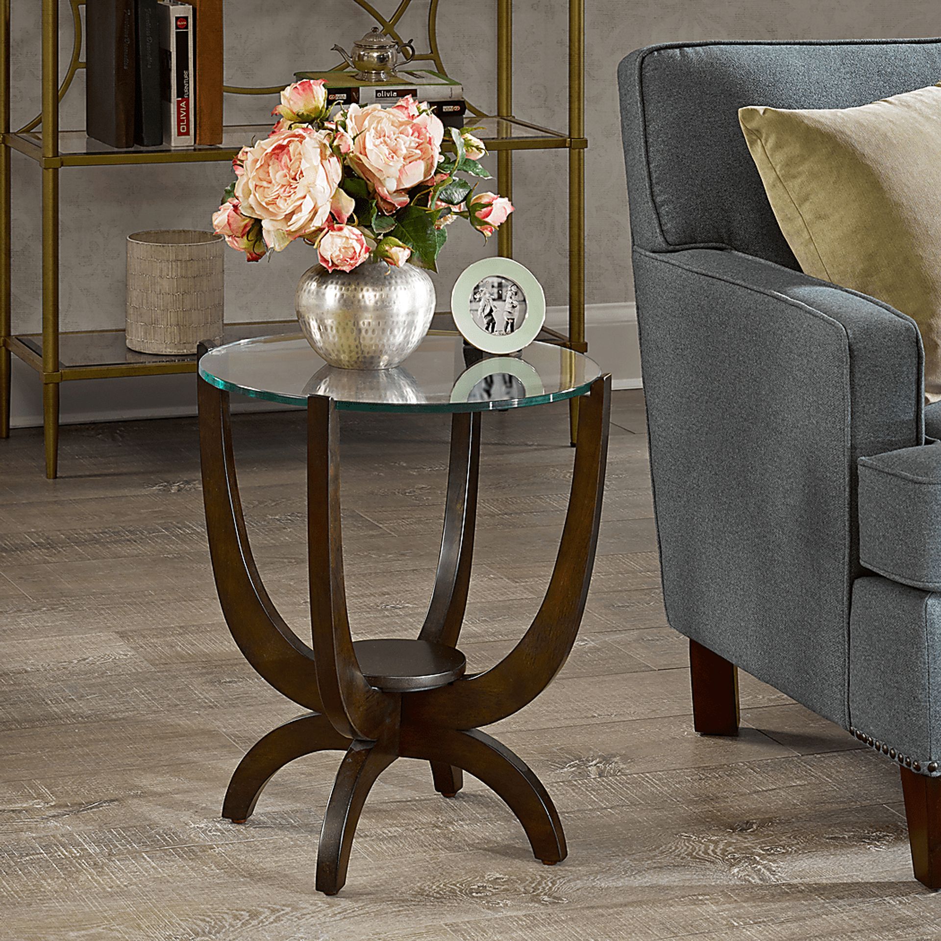 Glynnshire Brown Dark Wood Small Side Table | Rooms to Go