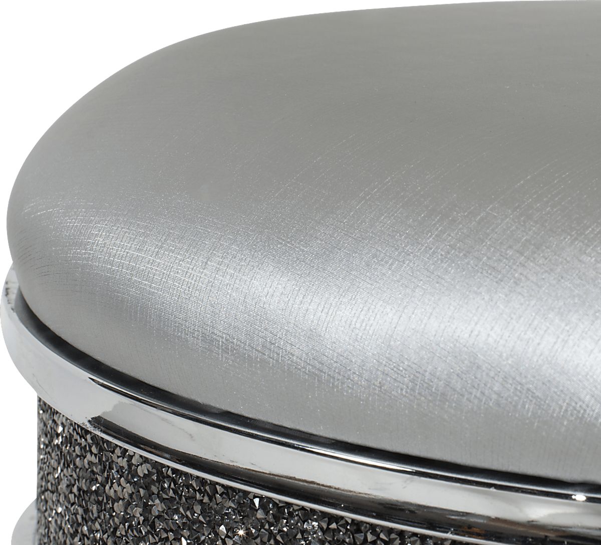 Grayhampton Silver Gray Vanity Stool | Rooms to Go