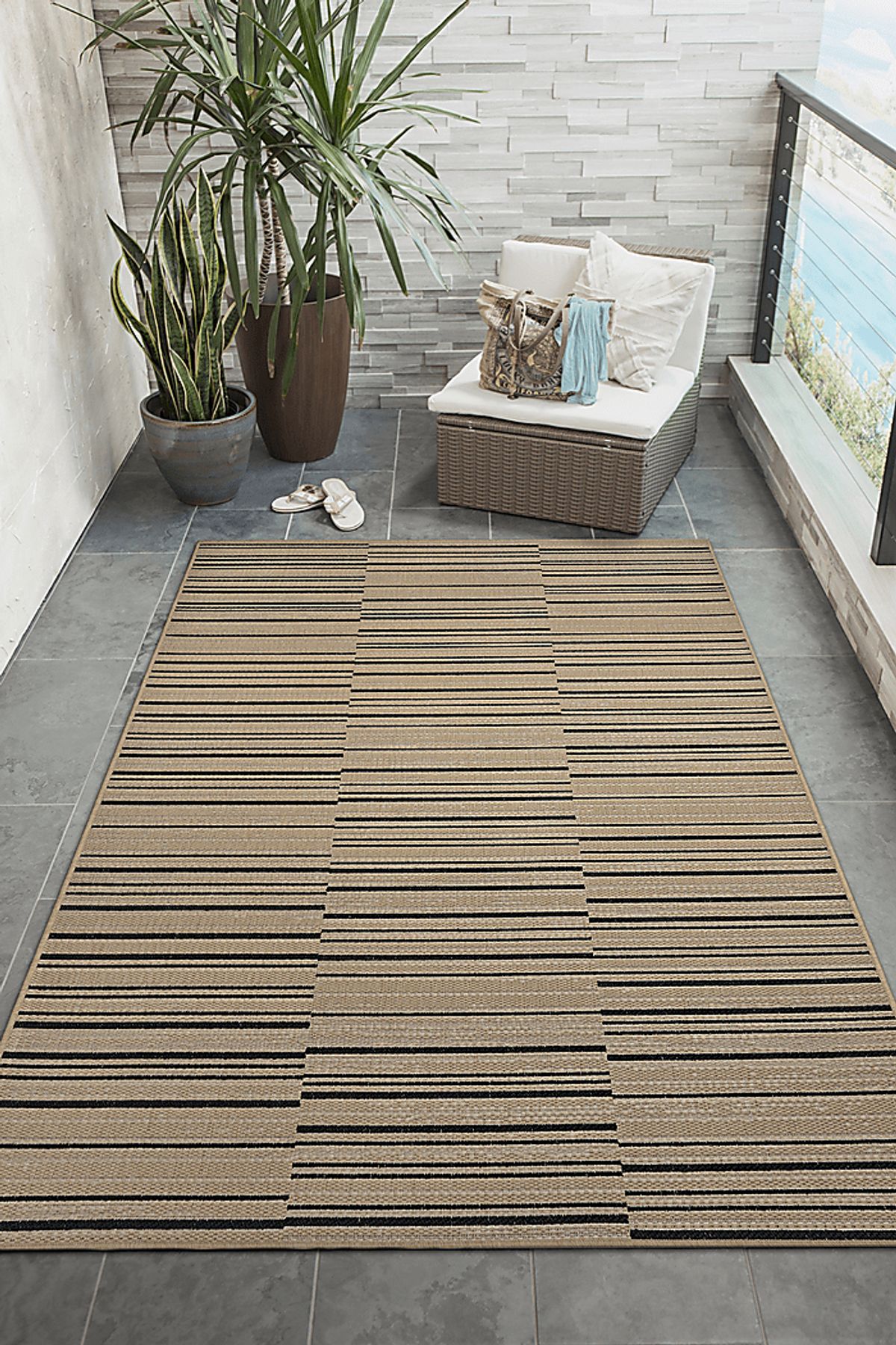 Hadholm Natural Beige,White Outdoor Rugs | Rooms to Go