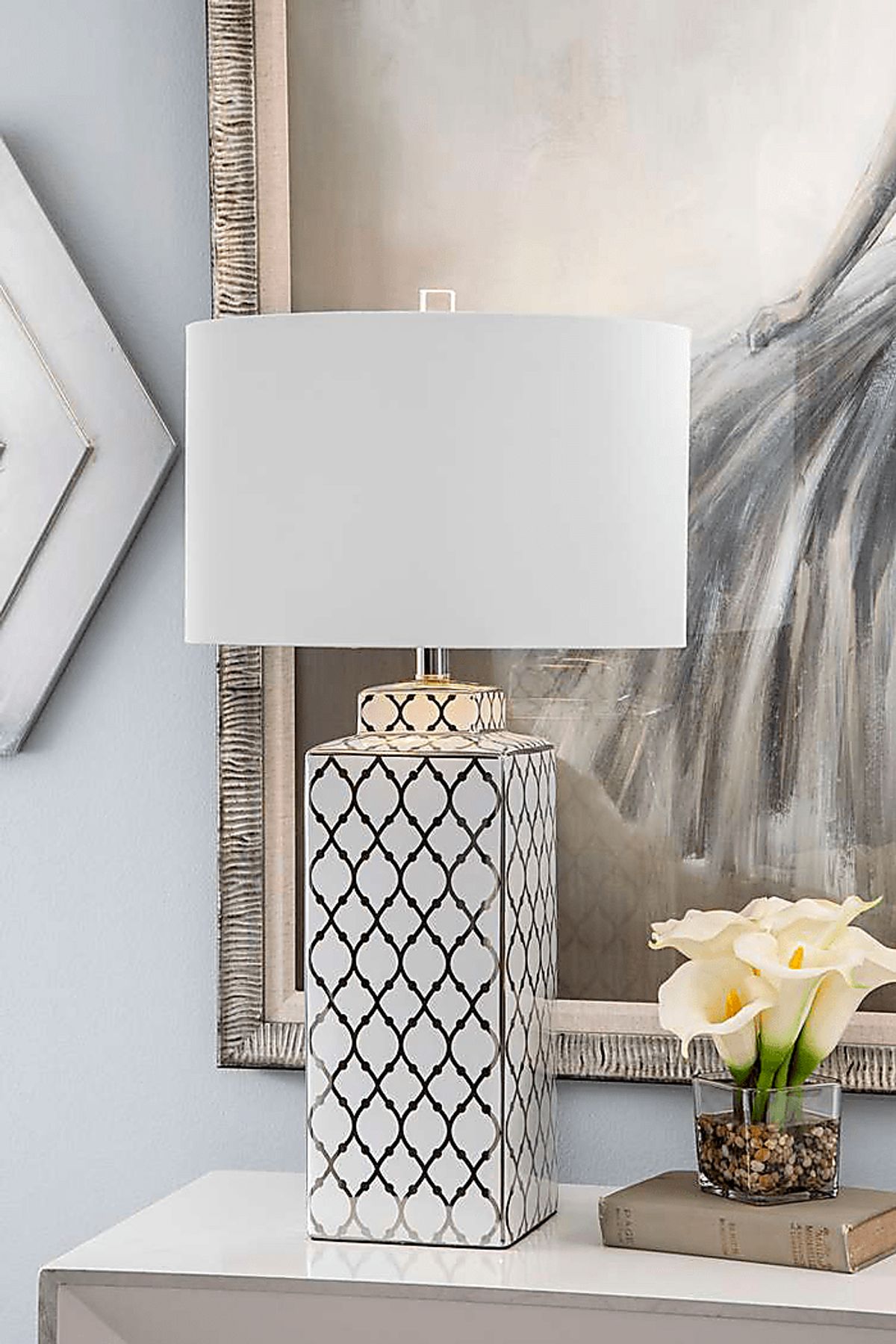 Hadleigh Island White Table Lamp | Rooms to Go