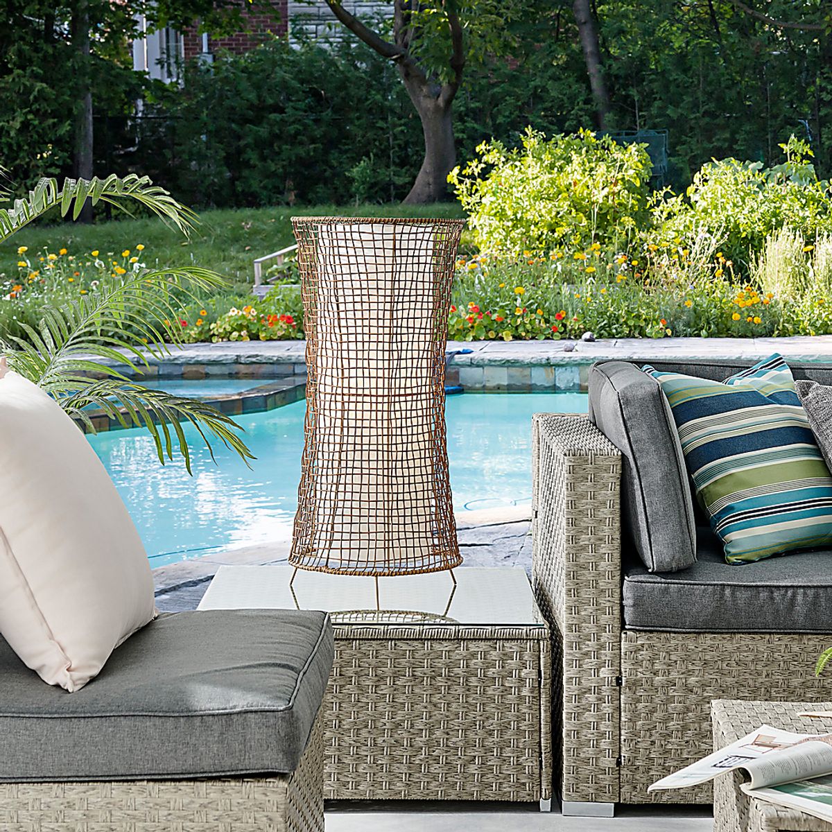 Hadley Place Brown Outdoor Table Lamp | Rooms to Go