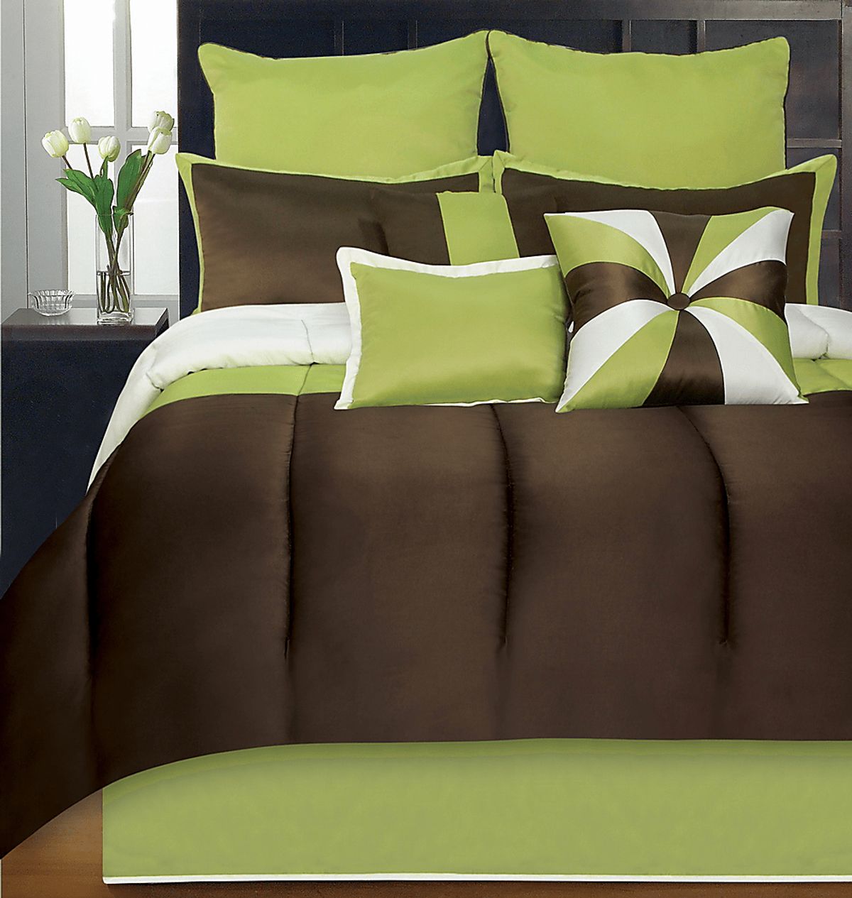 Haley Brown Queen Comforter Set | Rooms to Go