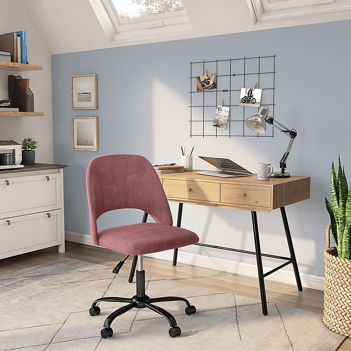 Hardesty Pink Velvet Plush Desk Chair | Rooms to Go