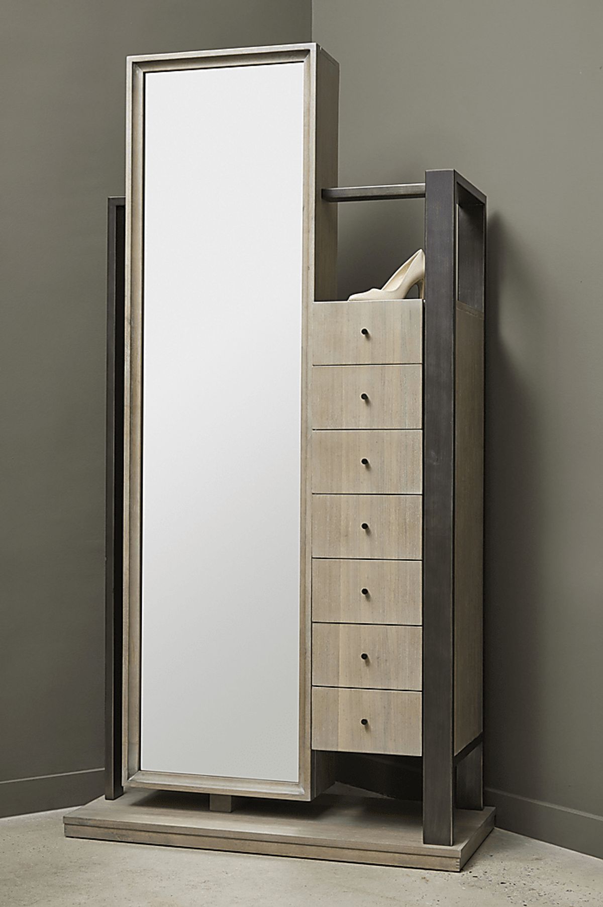 Harimaw Natural Light Wood Mirror Semanier | Rooms to Go