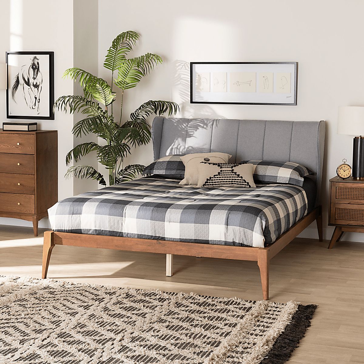 Hebbron Light Gray Polyester Fabric Queen Bed | Rooms to Go