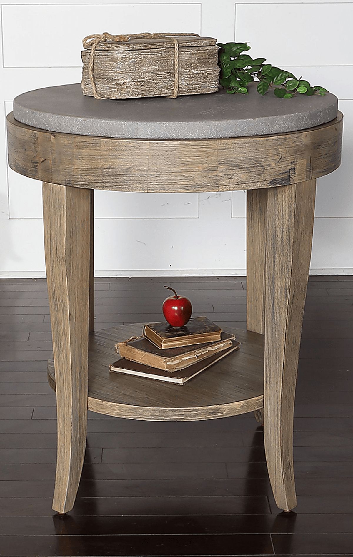 Herndale Gray Accent Table | Rooms to Go