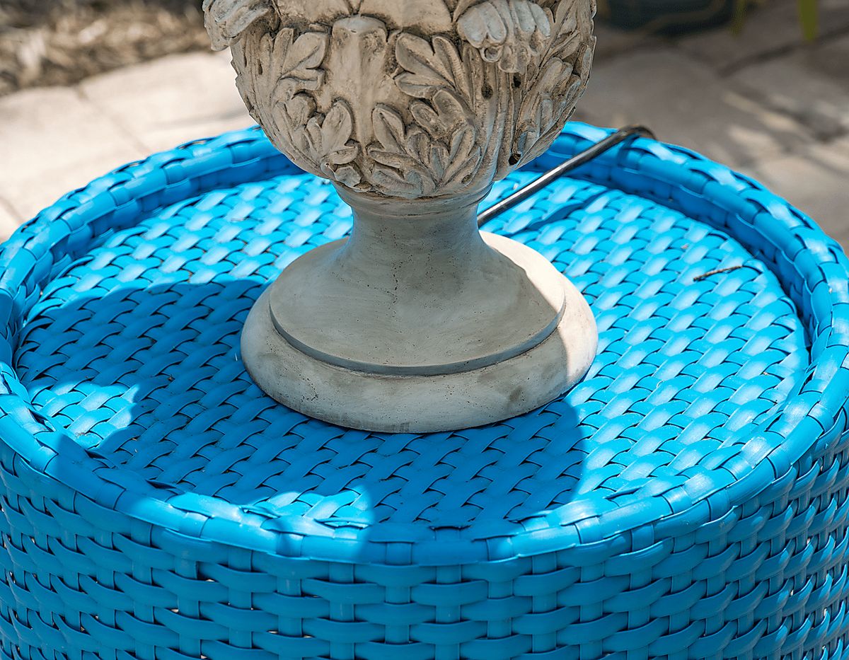 Hibriten White Outdoor Table Lamp | Rooms to Go