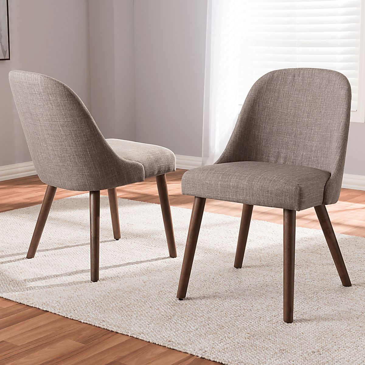Hollilynn Gray Dining Chair | Rooms to Go