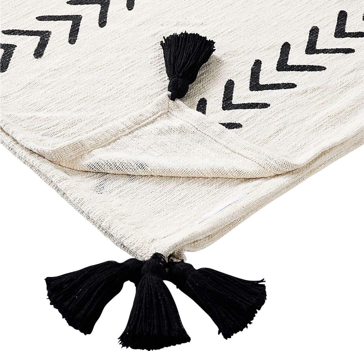 Hookstone II Black,White Throw Blanket | Rooms to Go