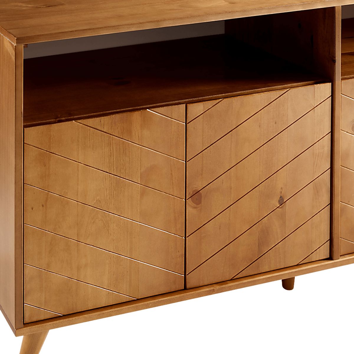 Hurdleford Caramel Light Wood Console | Rooms to Go