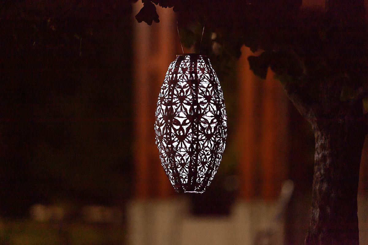 Hymin Estates Pink Outdoor Lantern | Rooms to Go