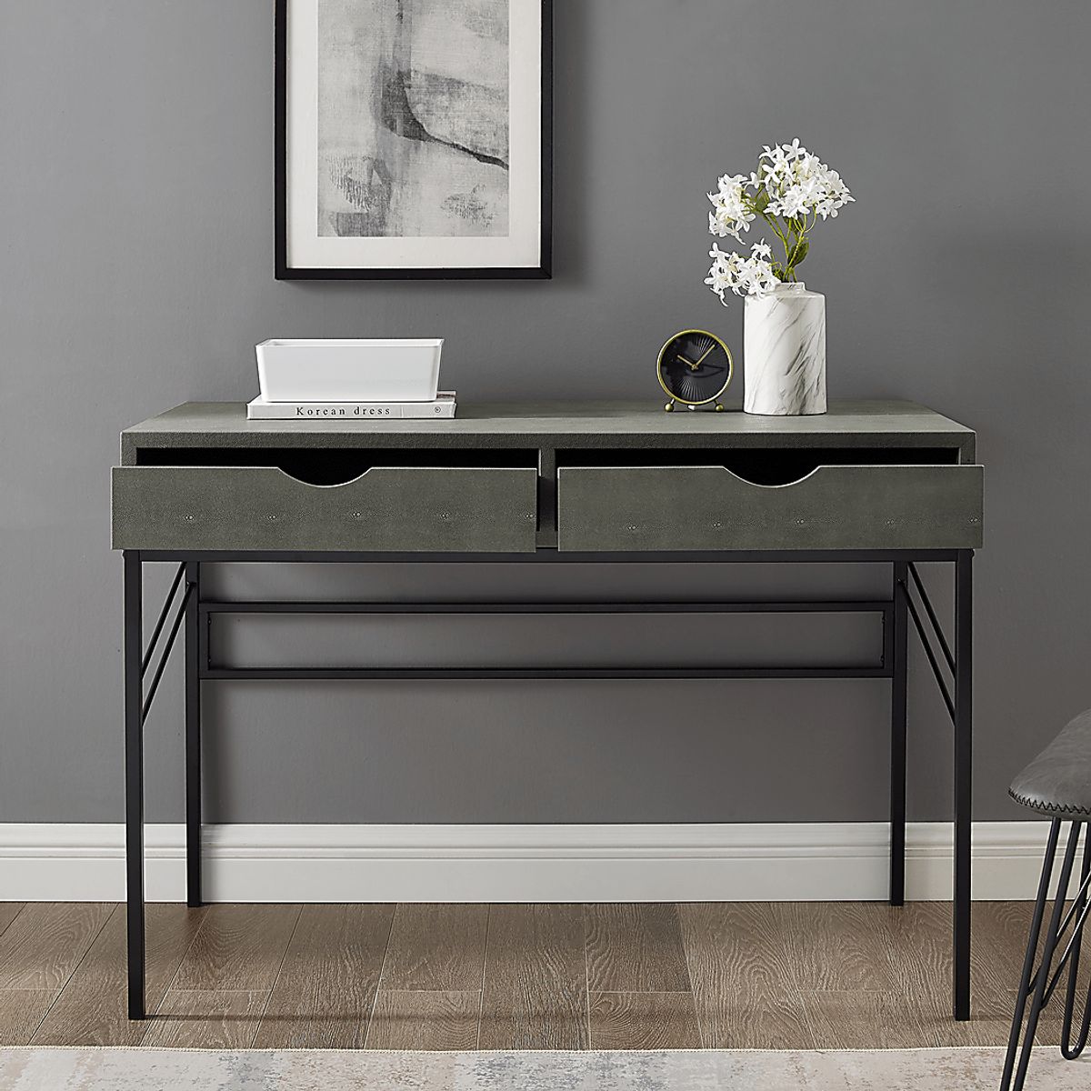 Hyridge Gray Desk | Rooms to Go