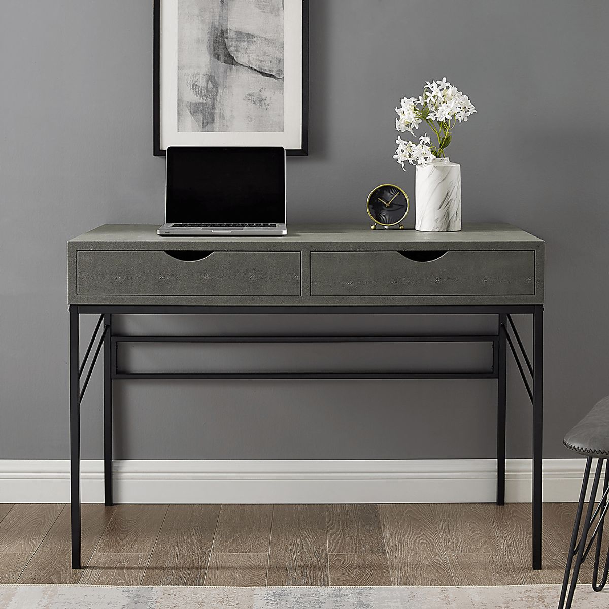Hyridge Gray Desk | Rooms to Go