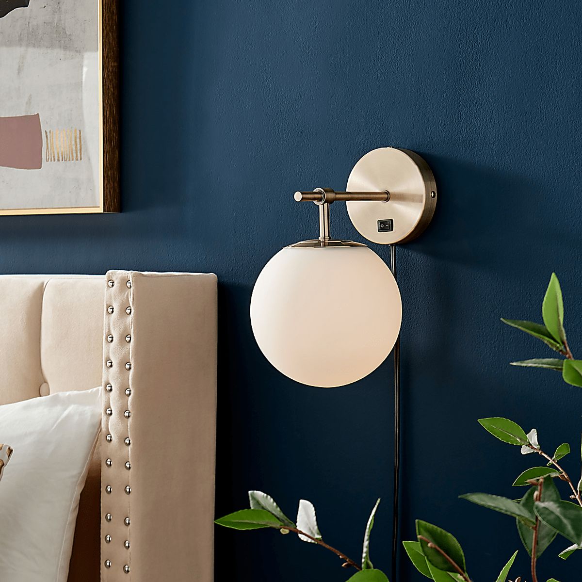 Interlake Place Gold Yellow Sconce | Rooms to Go