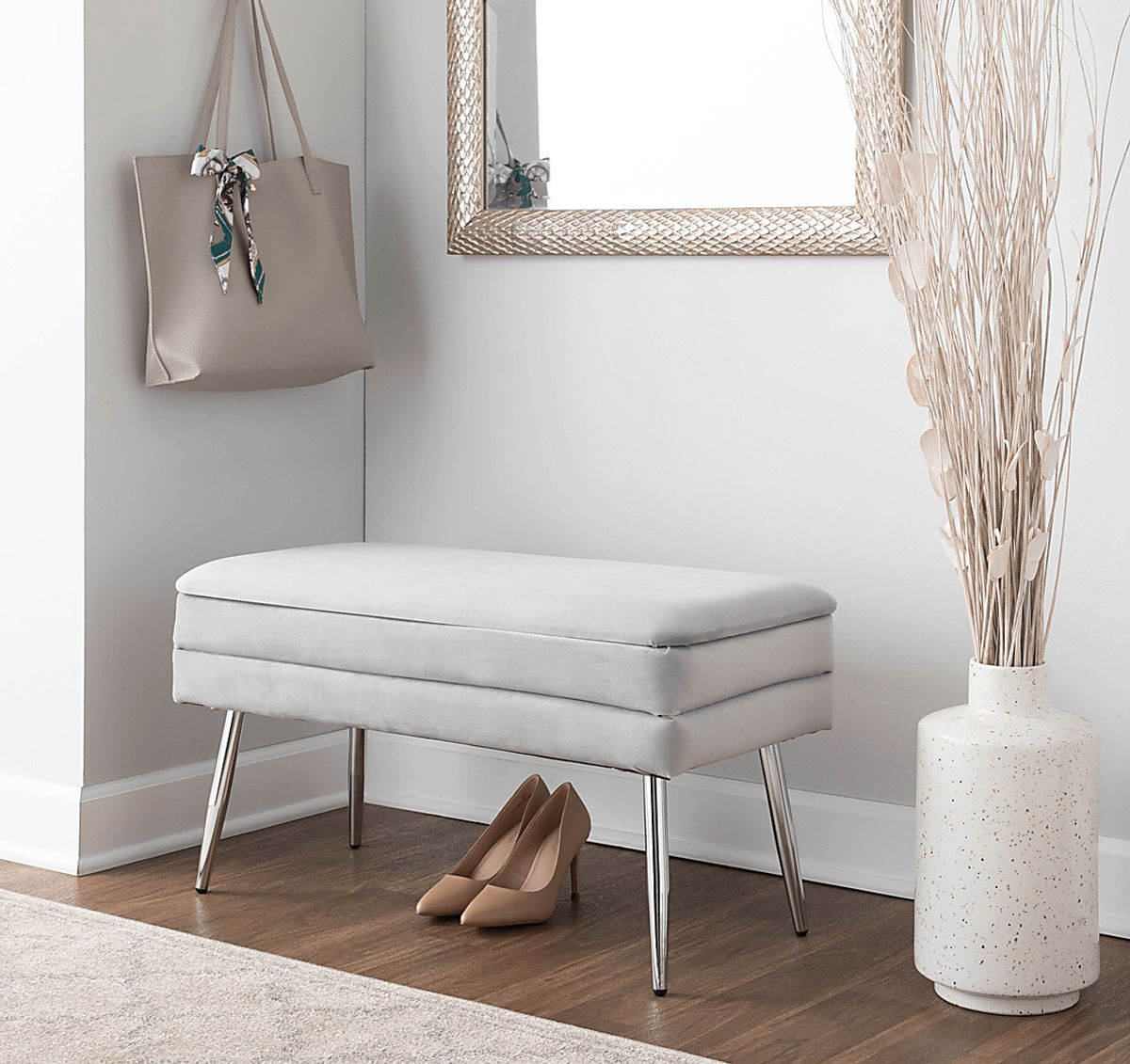 Interlarken Silver Gray Accent Bench | Rooms to Go