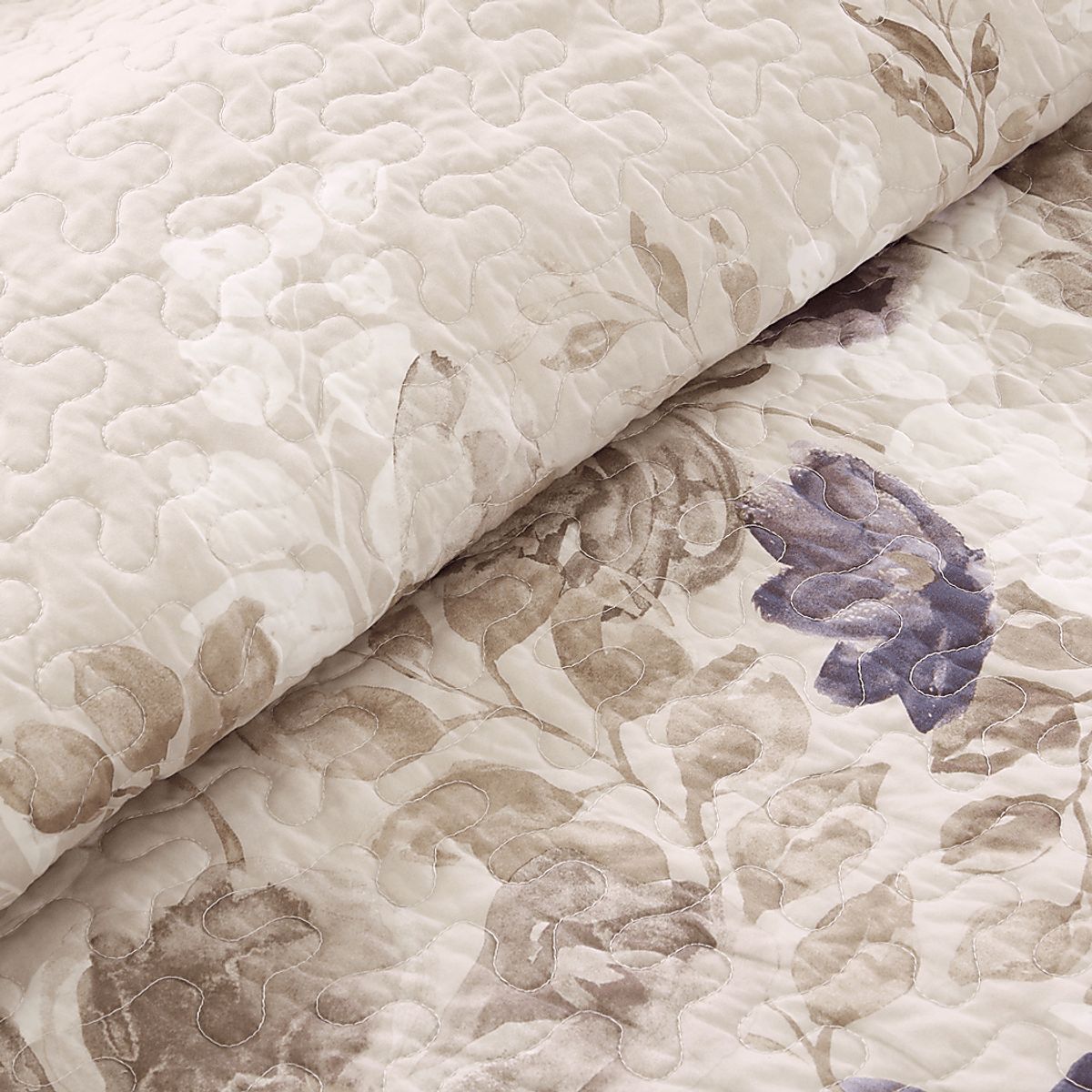 Janelis Taupe Beige 6 Pc Queen Coverlet Set | Rooms to Go