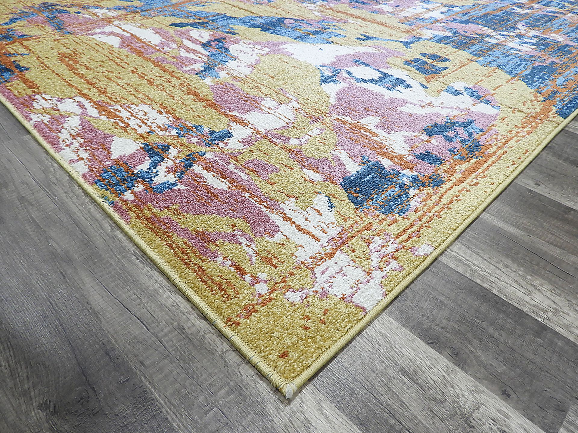 Cosmoliving Gold Yellow Rug | Rooms to Go