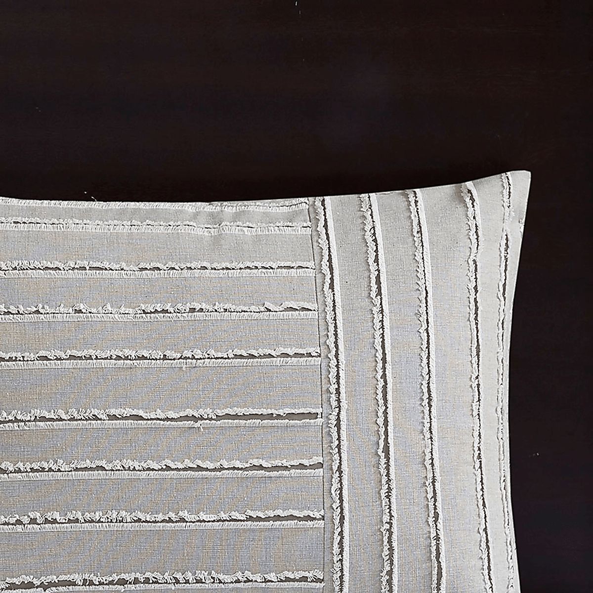 Jennix Gray Queen Comforter Set | Rooms to Go