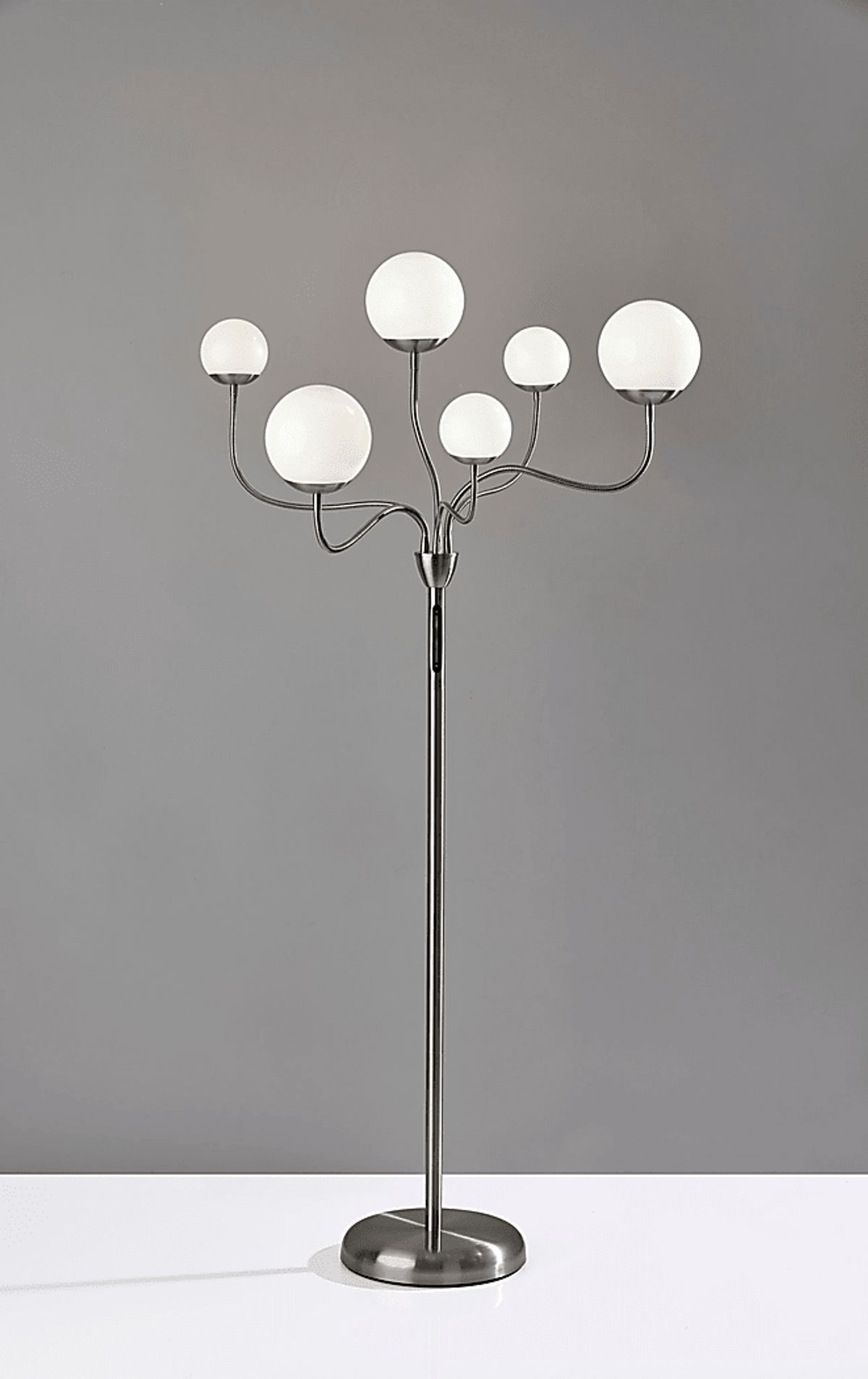 Kaida Silver Gray Floor Lamp | Rooms to Go