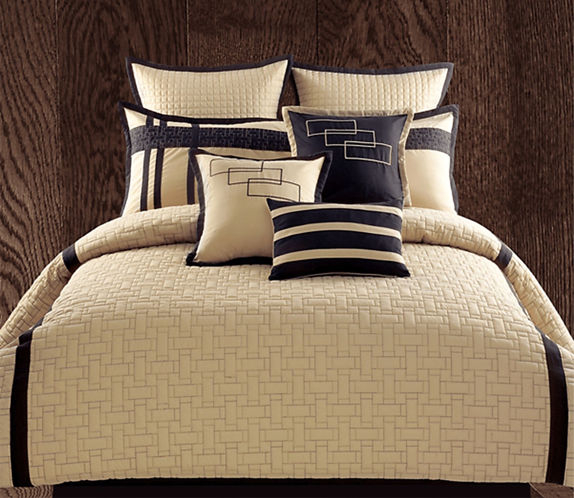 Karson Tan Beige,Brown Polyester 8 Pc Queen Bed Linen Set | Rooms to Go