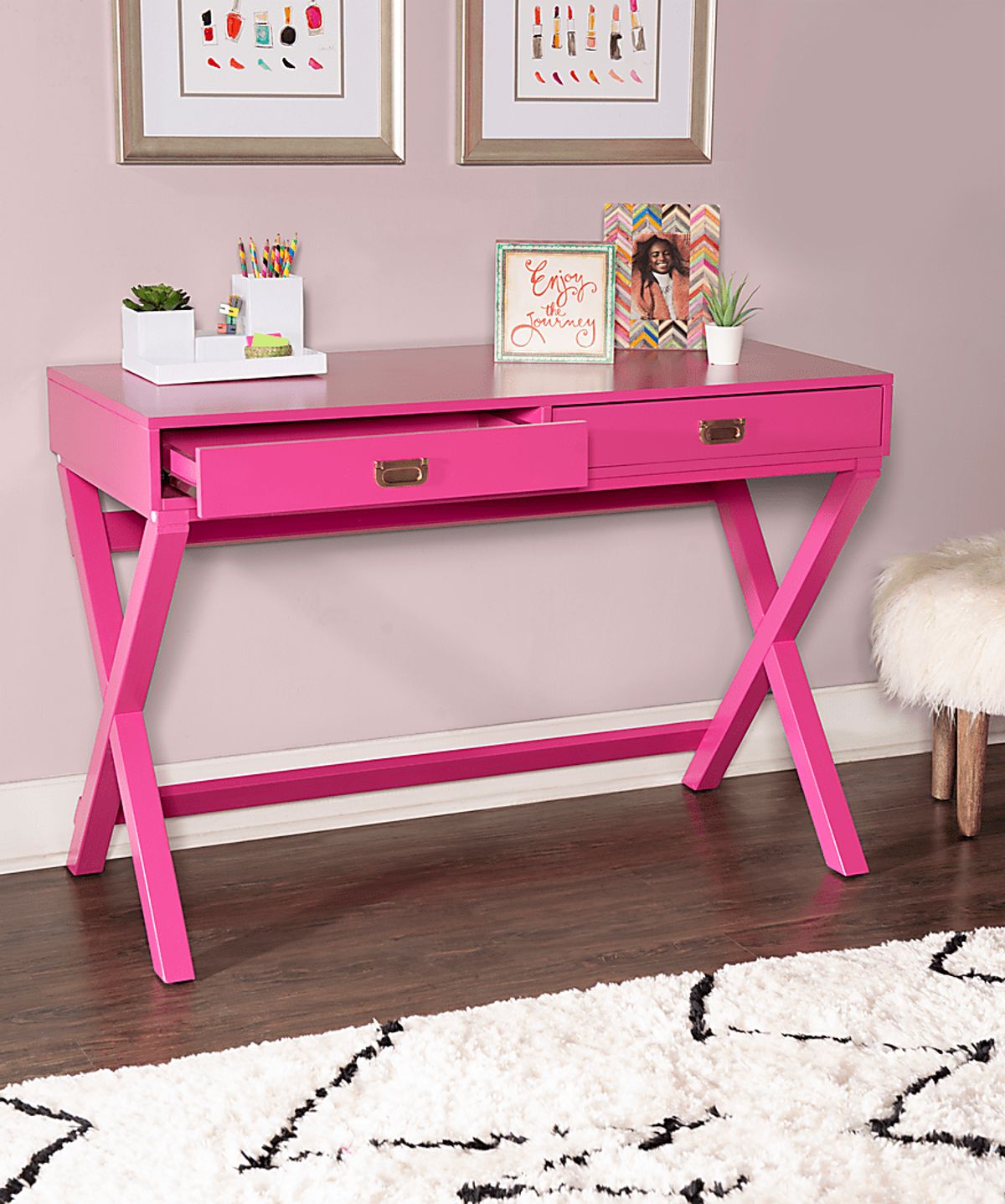 Aranya Pink Colors Desk | Rooms to Go