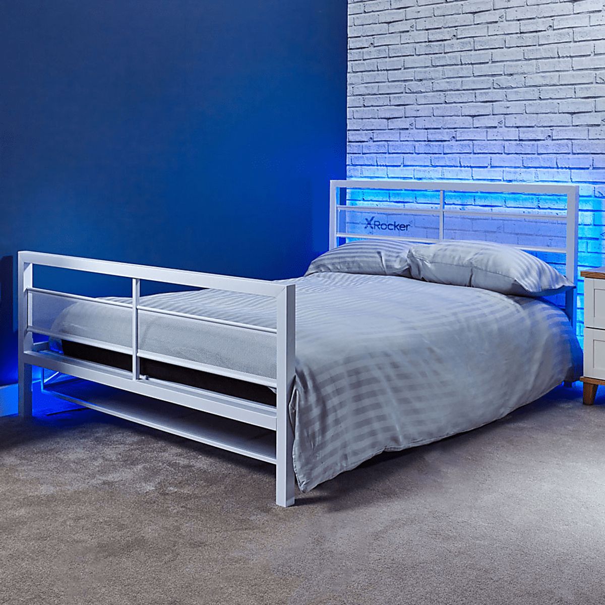 Basecamp White Colors,White Full Size Gaming Bed | Rooms to Go