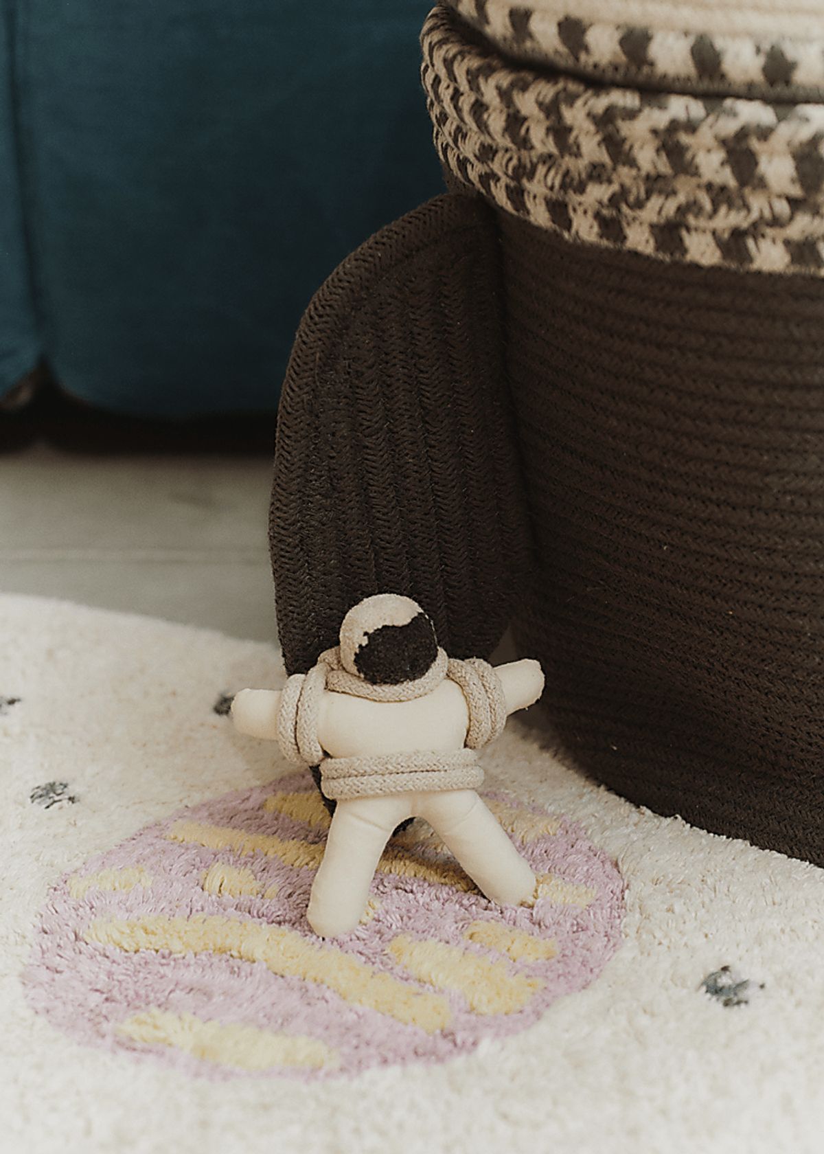 Giant Rocket Brown Basket | Rooms to Go