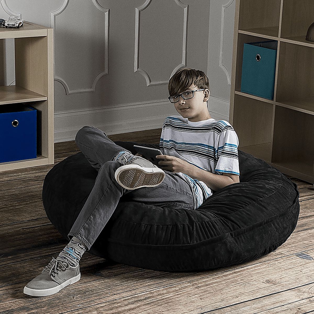 Calix Black Polyester Fabric Bean Bag Chair | Rooms to Go