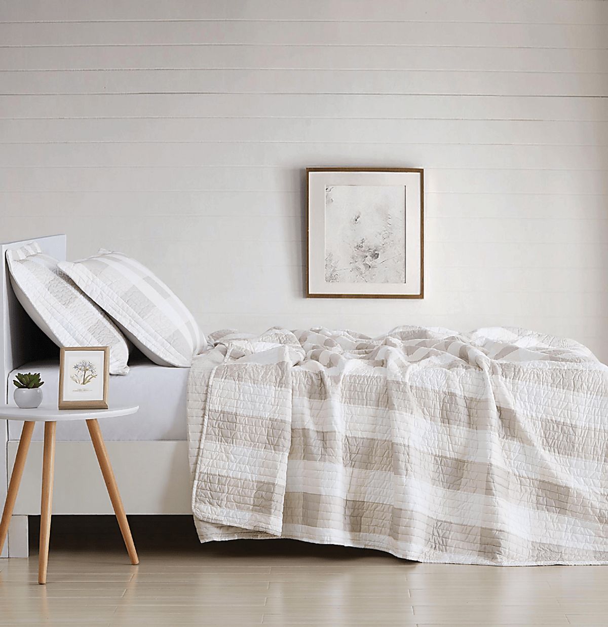 Cottage Pearl Khaki Beige,Brown Full/Queen Comforter Set | Rooms to Go