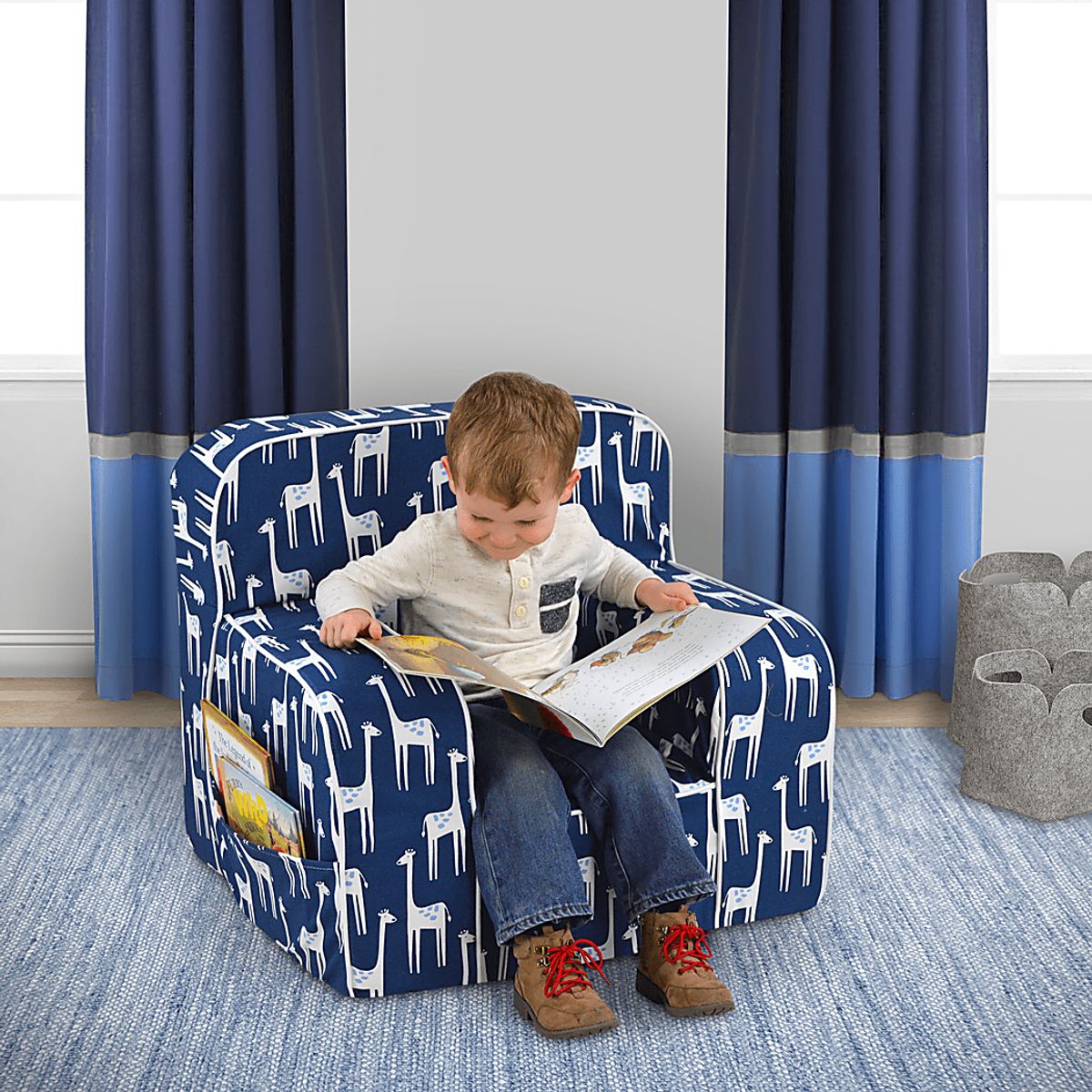 Emric Navy Blue Cotton Fabric Accent Chair | Rooms to Go