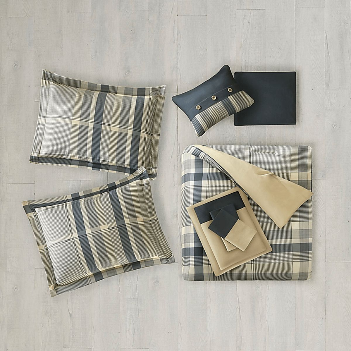 Plain Jake Beige Full Comforter Set | Rooms to Go
