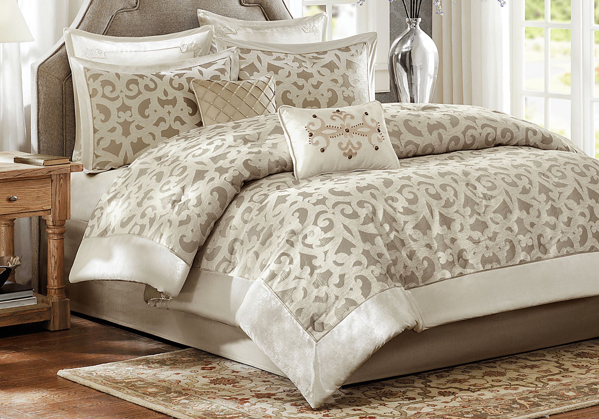 Kingsley Ivory Beige 8 Pc King Comforter Set | Rooms to Go