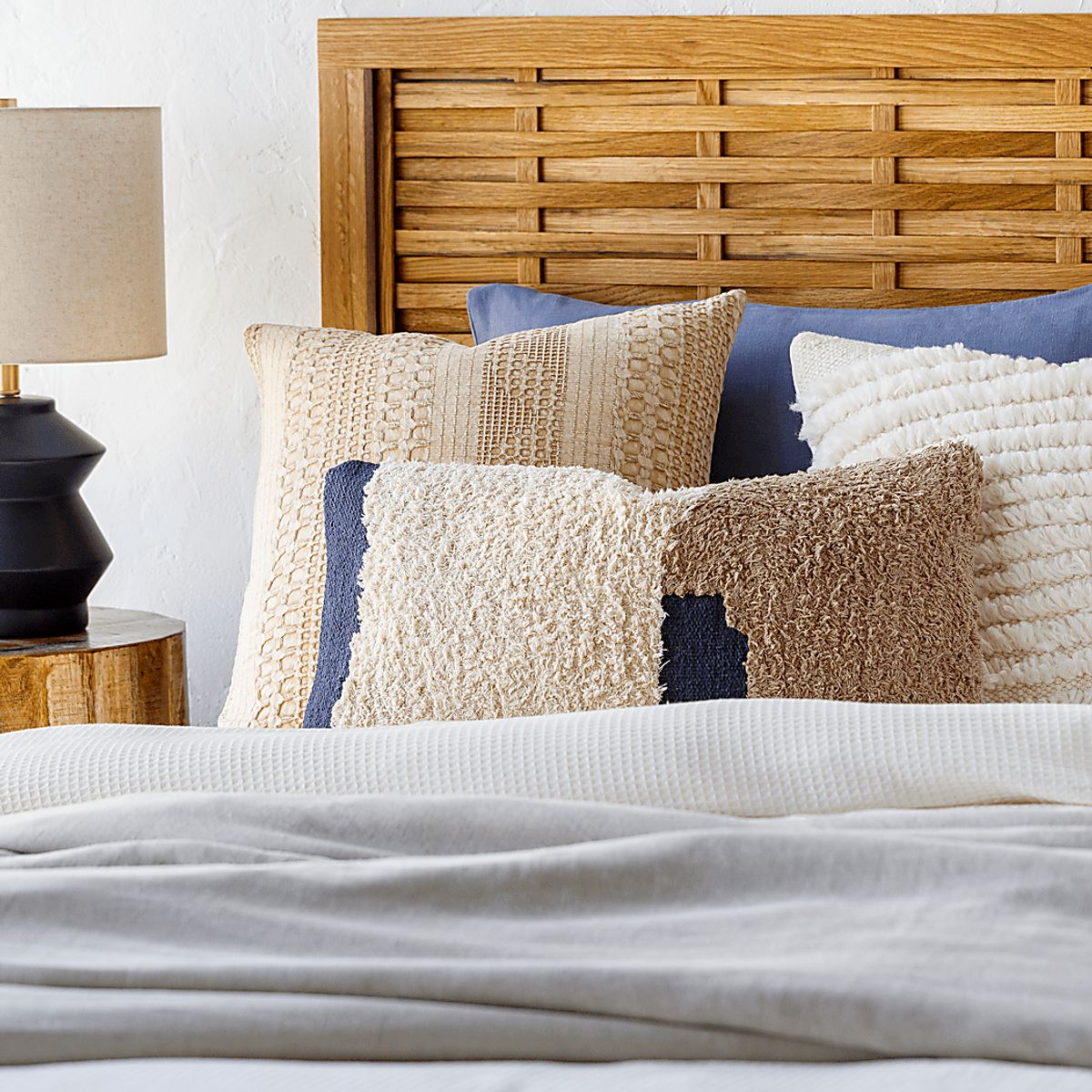 Kizda Navy Blue Accent Pillow | Rooms to Go