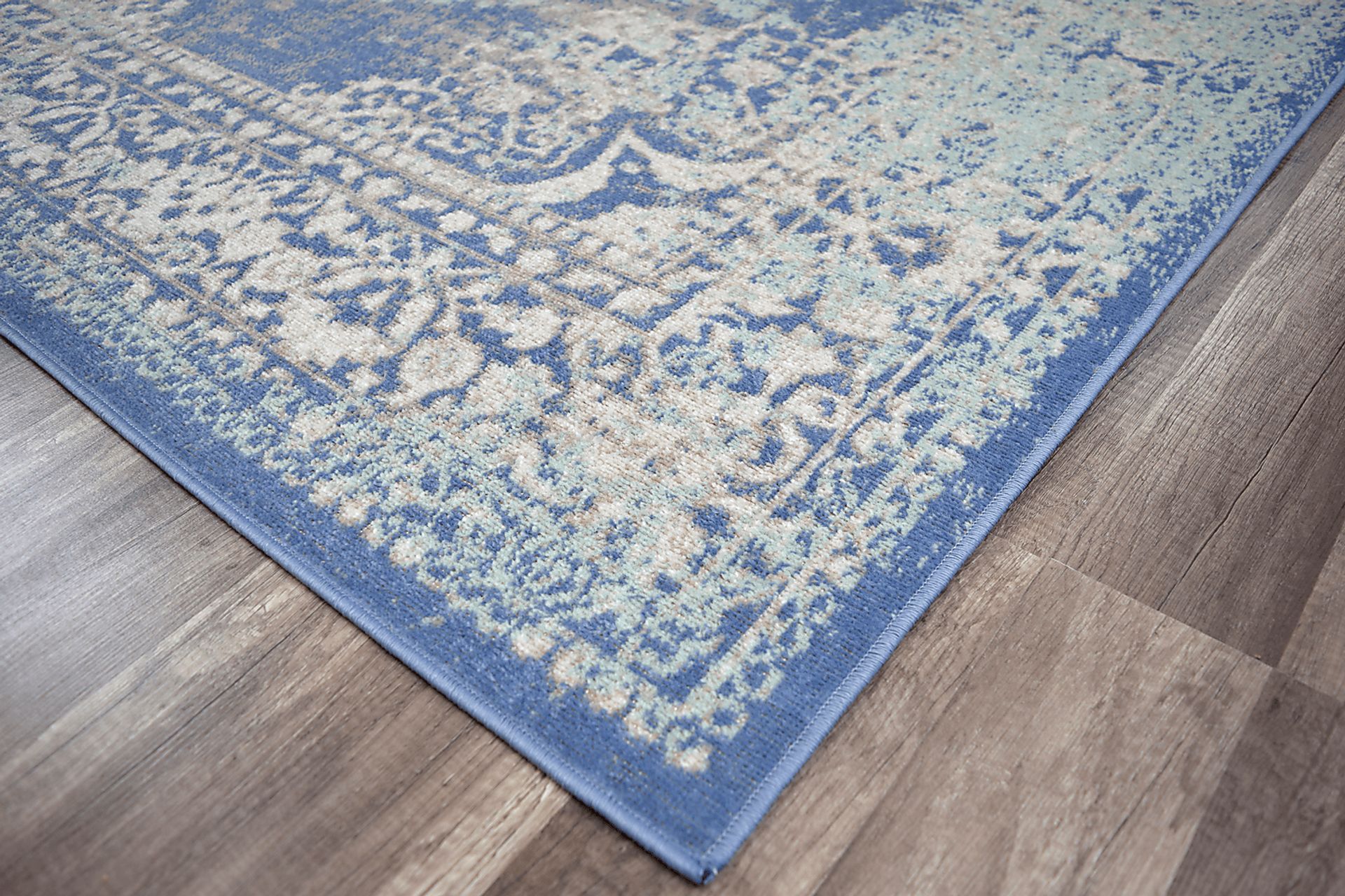 Kynan Light Blue Rug | Rooms to Go