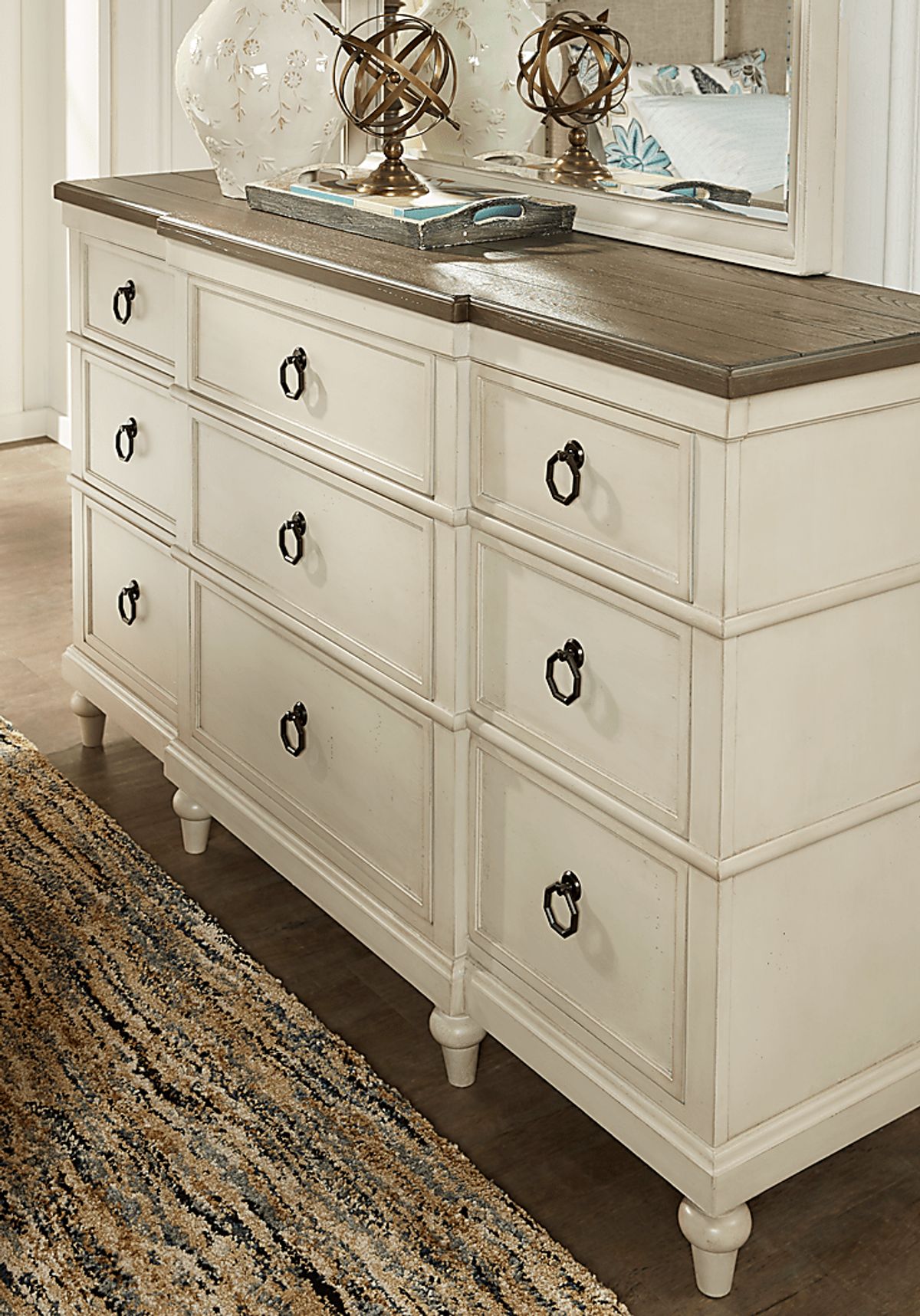 Lakeside Manor Linen Colors Dresser | Rooms to Go