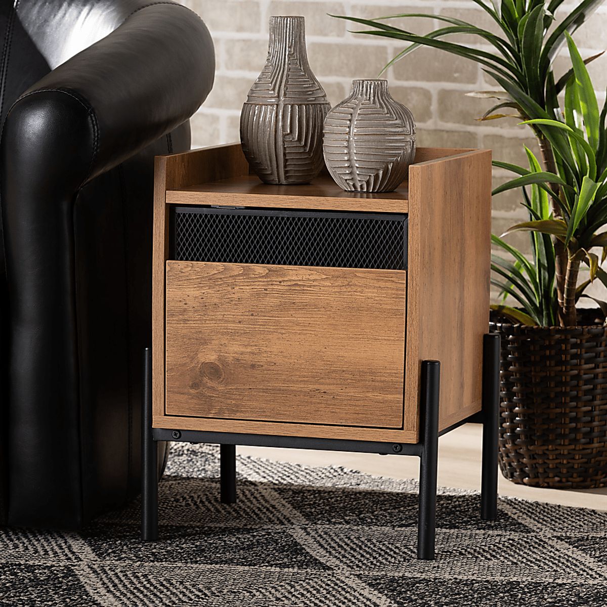 Latraim Natural Light Wood End Table | Rooms to Go