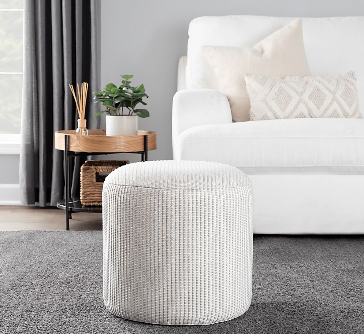 Leycester Gray Pouf - Rooms To Go