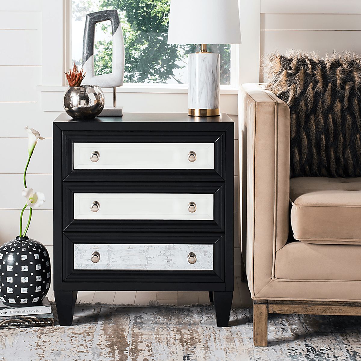 Lindendale Black Black,Colors Accent Cabinet | Rooms to Go