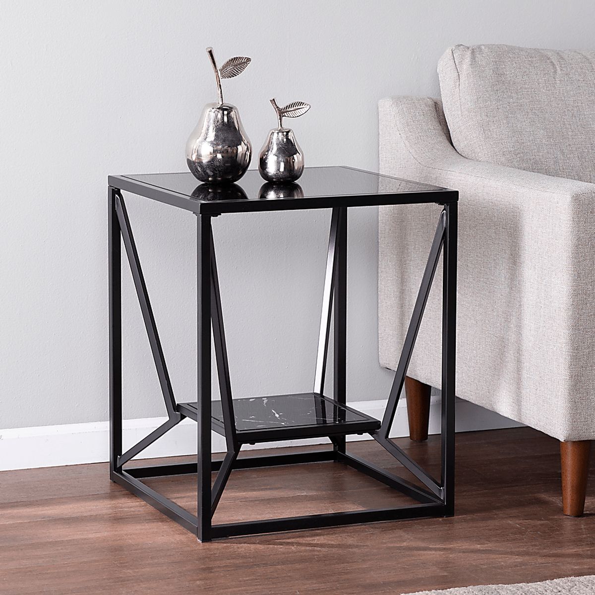 Longspur Black Black,Colors End Table | Rooms to Go