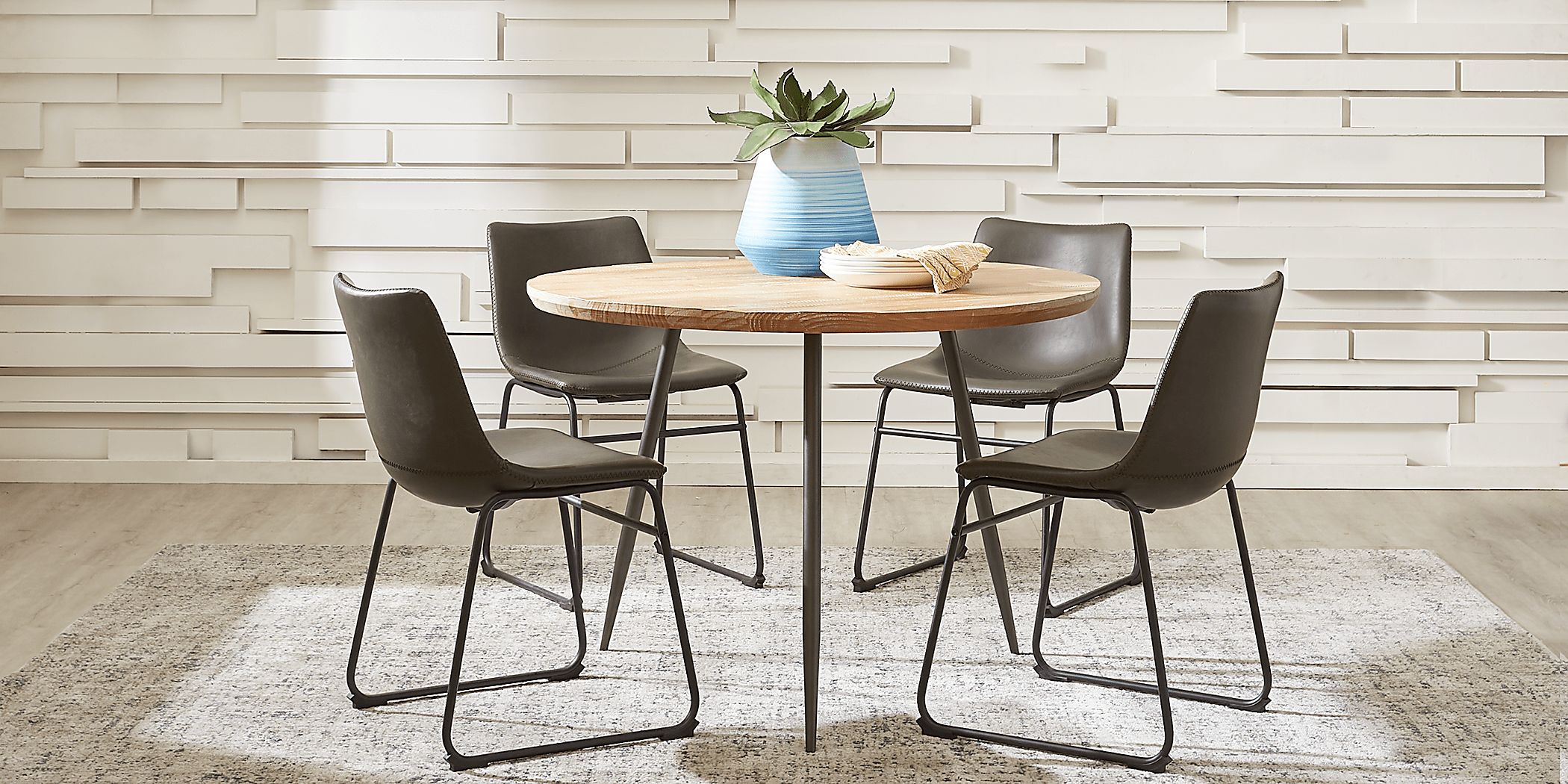 Lonia Natural 5 Pc 42 in. Round Dining Set with Gray Chairs - Rooms To Go