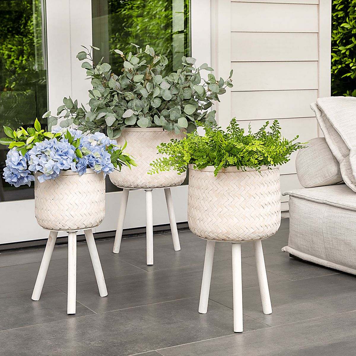 Lornadale White Colors,White Planter, Set Of 3 | Rooms to Go